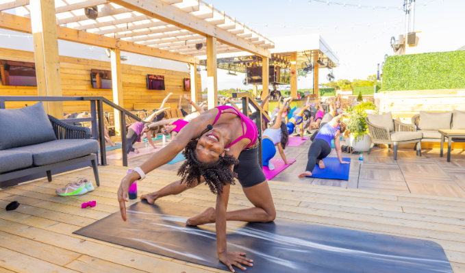 Billets AVA Sunset Yoga dans Cary à AVA Rooftop Bar Cary le dim., 17 ...